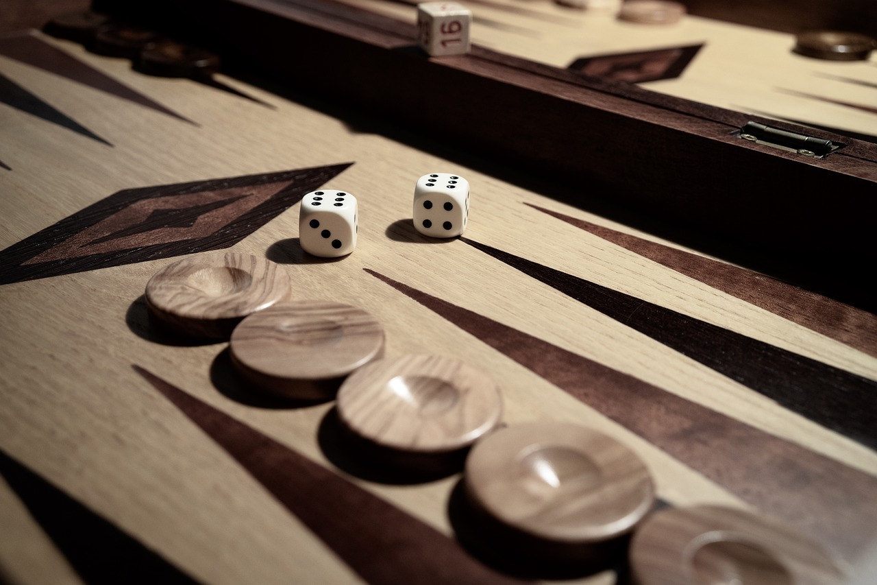 Backgammon AARP Guide: Mastering the Game Essentials – backgammon.wiki